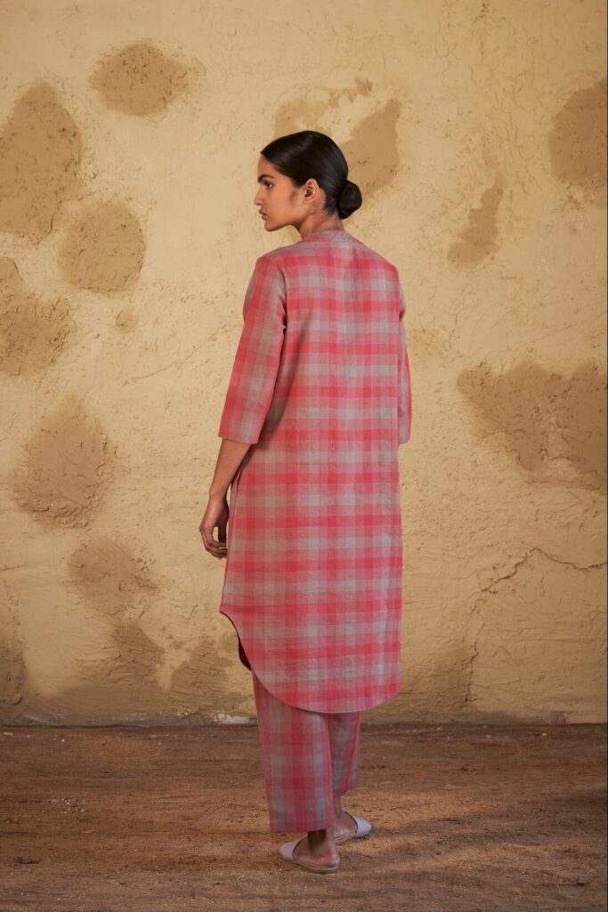 Red Balu Checkered Burdwan Set – Anavila