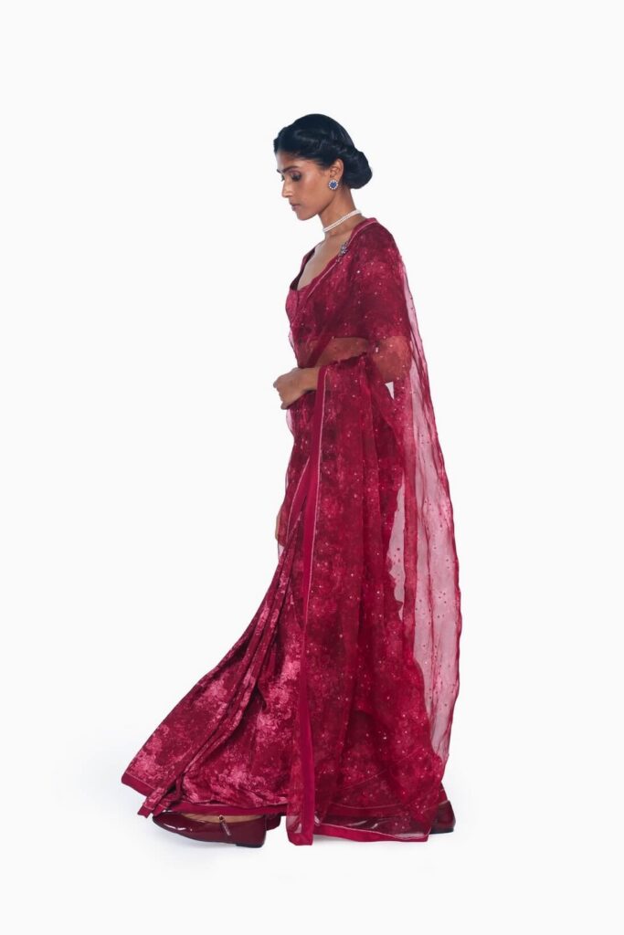 Anne Red Sari – Anavila