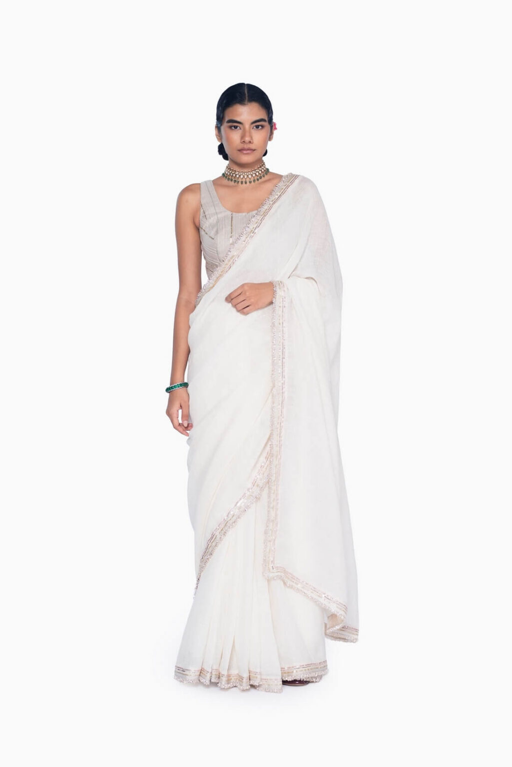 Sari – Anavila