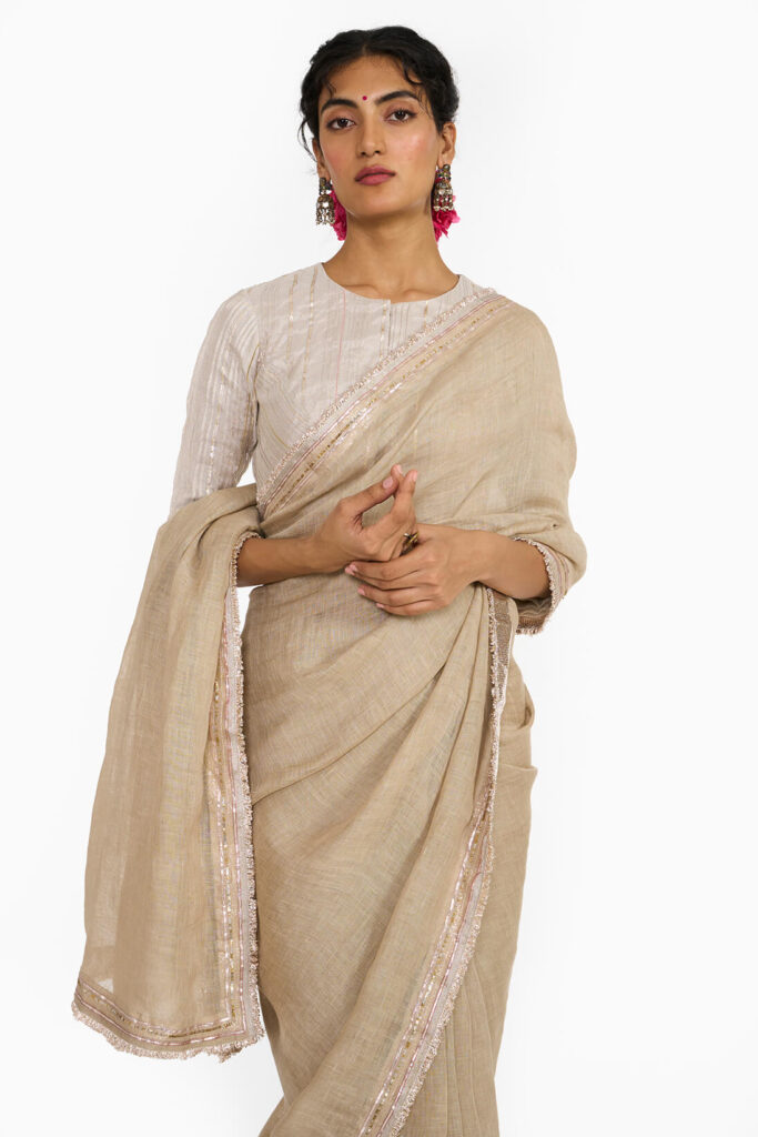 Oyster Gota Kinari Sari – Anavila