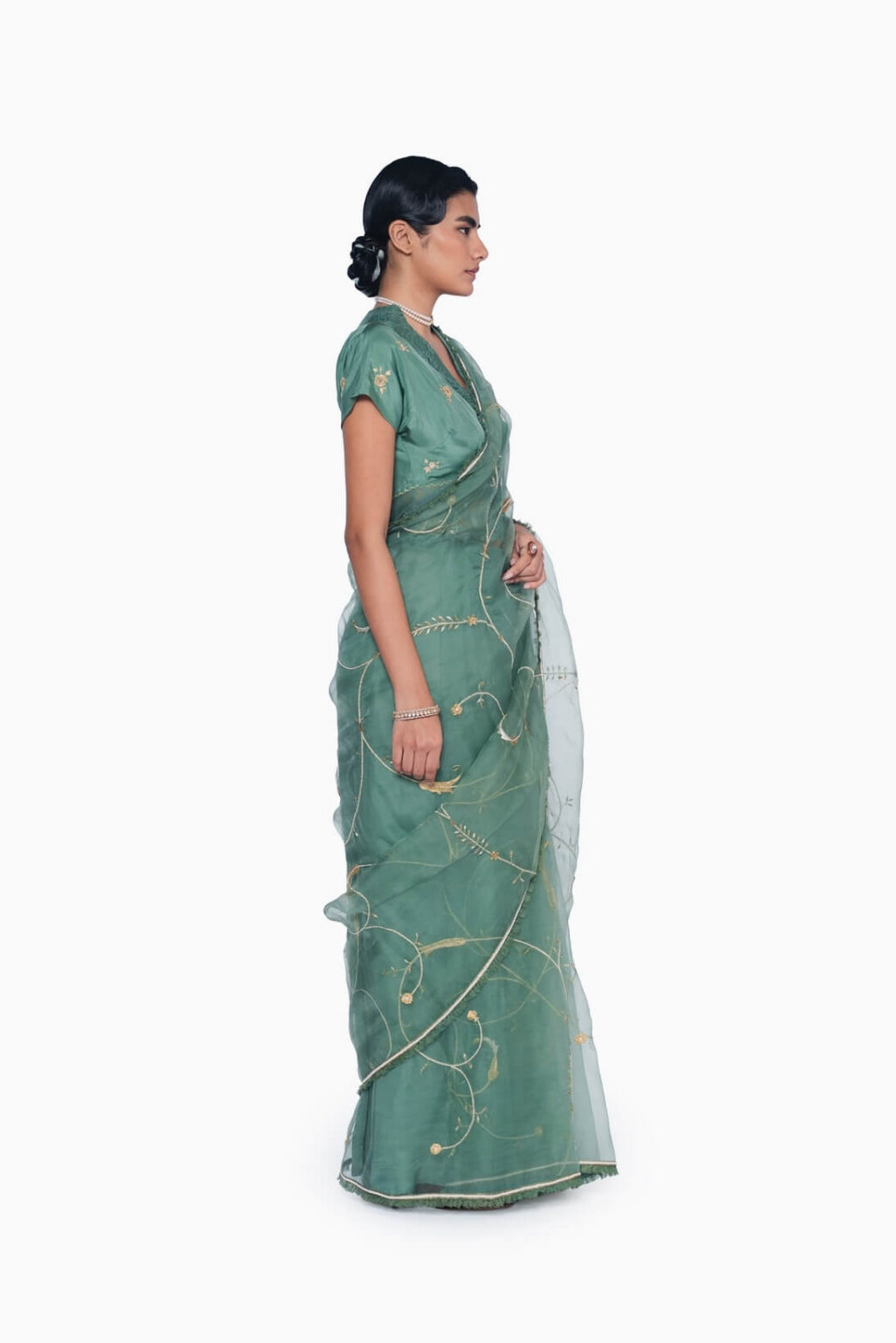 Zeirin Green Sari – Anavila